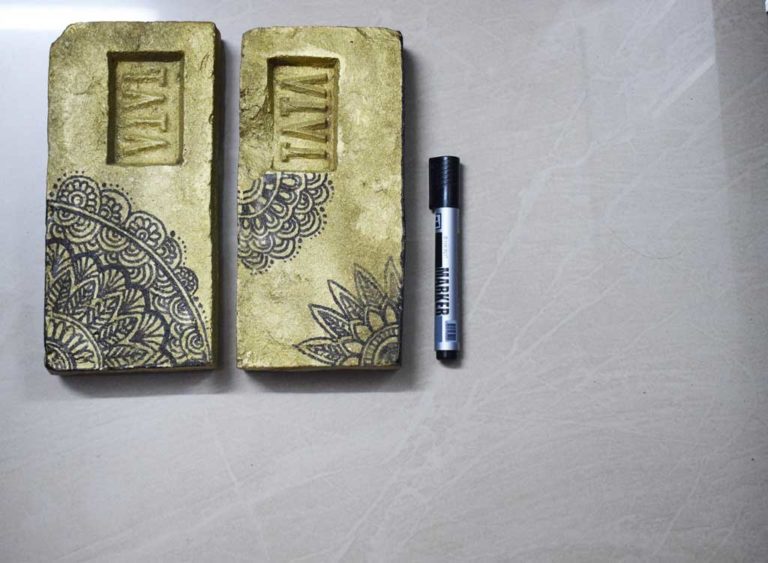 QUICK AND EASY DIY BOOK ENDS - OoshyBooshy