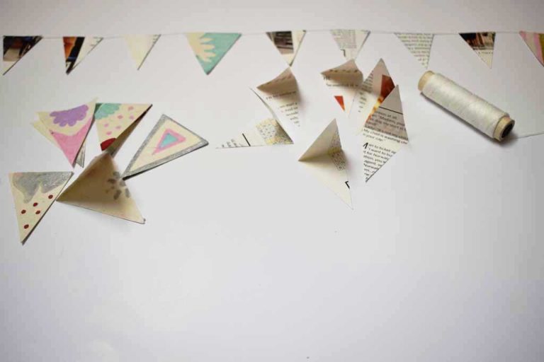 EASY DIY PAPER GARLAND – OoshyBooshy